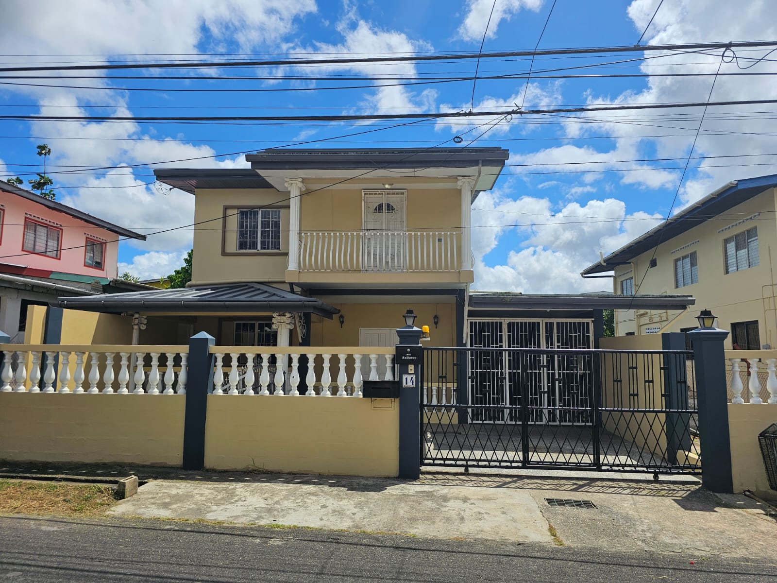 UNDER CONTRACT-2 Storey Gasparillo House for Sale -$1.8M - Xippi ...